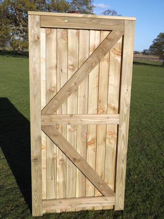 Featheredge Gate - Fully Framed | Products | Fountain Timber