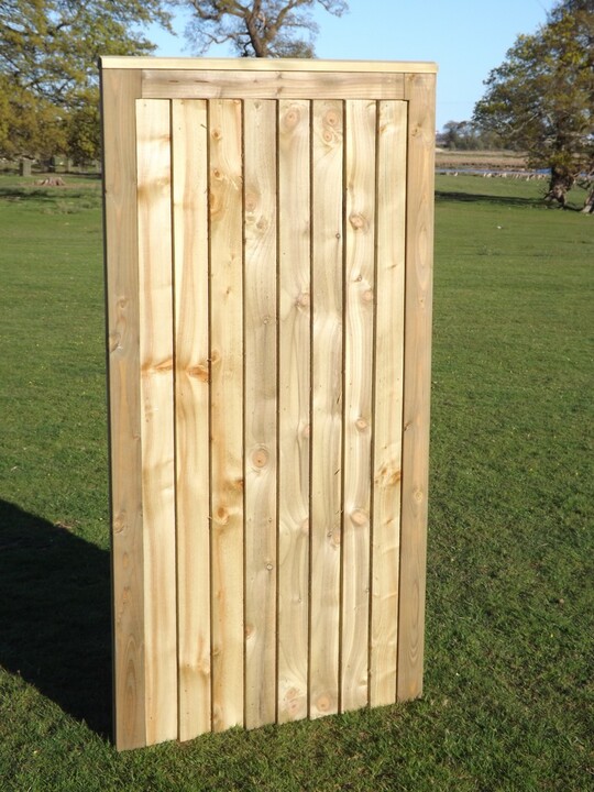 Featheredge Gate - Fully Framed | Products | Fountain Timber