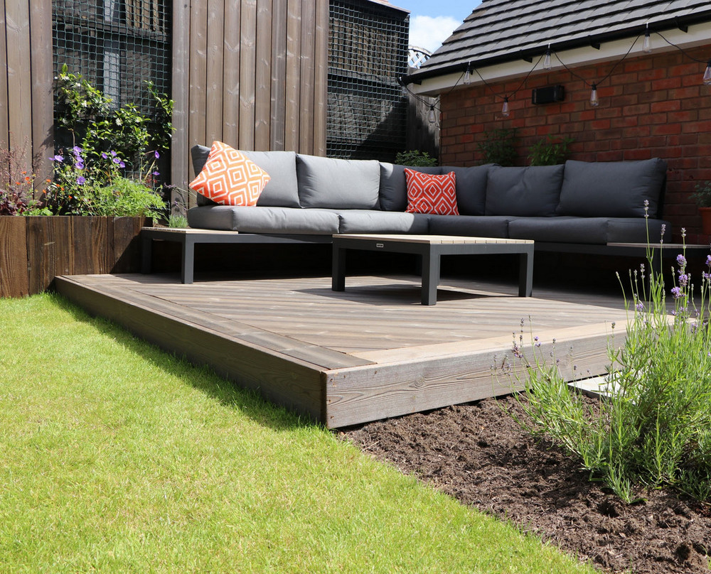Natural Decking Boards: Contemporary Outdoor Flooring Solution ...